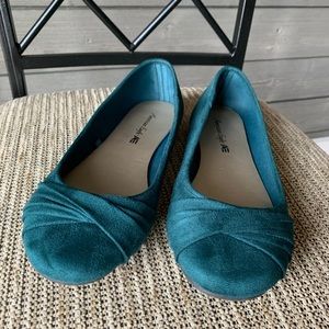 American Eagle by Payless Shoes | Magenta Ballet Flats | Poshmark